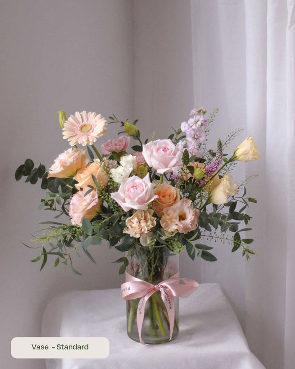 Hitomi Vase - Windflower Florist